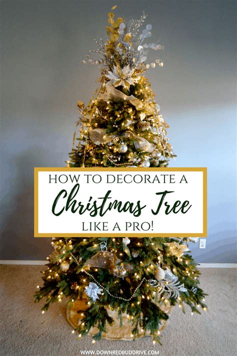 How To Decorate A Christmas Tree Like A Pro It S All About The Layers