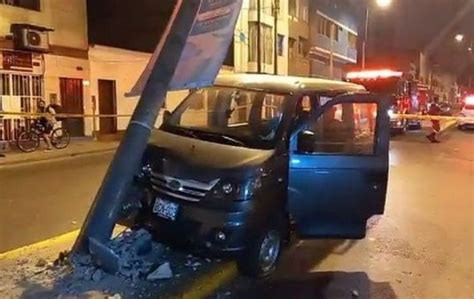 Lince Conductora perdió el control de su vehículo y se estrelló contra