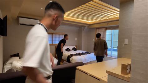 FT on Twitter RT hiroya nt 温泉に遊びに来たカップルとその友達が泥酔して寝てしまった彼氏を横にまさかの生