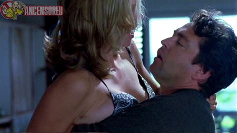 Natasha Henstridge Nuda 30 Anni In Second Skin
