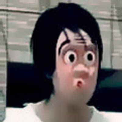 Small Potato on Twitter 20 上海地铁裸女事件 究竟是行为艺术者单纯的裸露需求还是精神疾病患者一名年轻女子