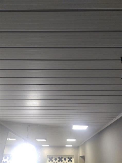 Forro De Pvc Branco Frisado Forro Novo