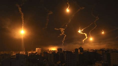 Israel bombardiert Krankenhäuser in Gaza
