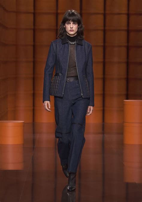 Modetrends Das sind 5 wichtigsten Jeans Trends für den Herbst 2021