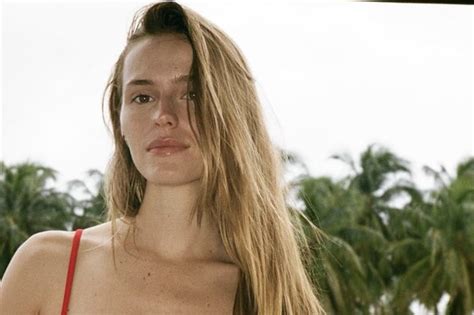 Aaron Rodgers Rumored Girlfriend Shared Jaw Dropping Swimsuit Photo