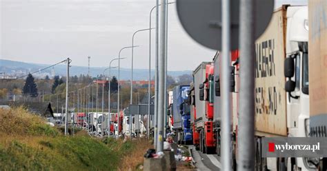 Kolejki Na Granicy Z Ukrain Ke Ostrzega Polsk