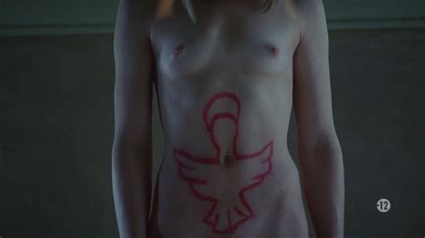 Nackte Jemima West In Paradis Criminel