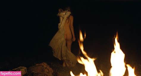 Isild Le Besco Isildlebesco Nude Leaked Photo Fapello