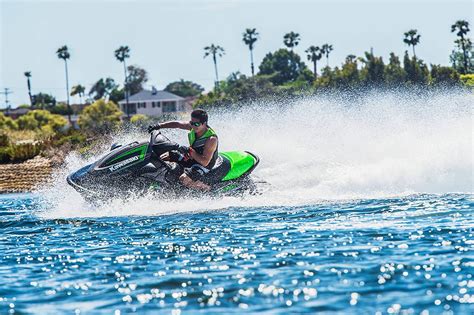 Kawasaki Jet Ski Stx F Pictures Photos Wallpapers And Video