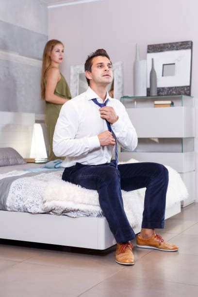 5 dấu hiệu dễ nhận biết chồng đang ngoại tình chị em cần lưu ý Điện
