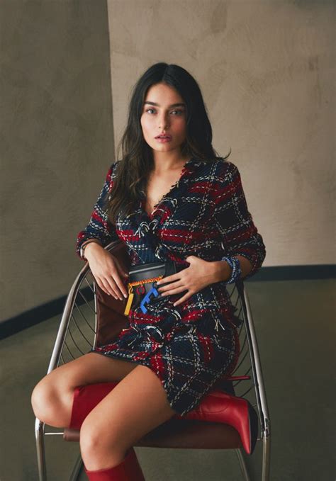 Ayça Ayşin Turan Elele December 2018 Ayça ayşin turan style Turkish
