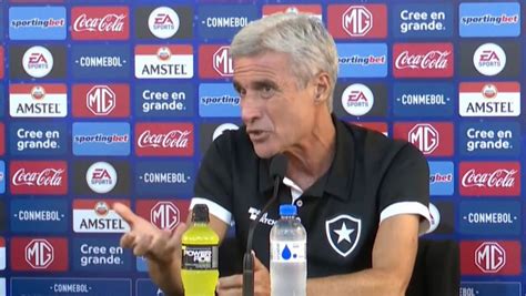 Luís Castro e suas frases de efeito após provável jogo de
