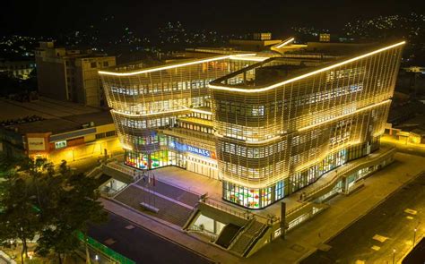El Salvador inaugura nueva biblioteca nacional donada por China por más