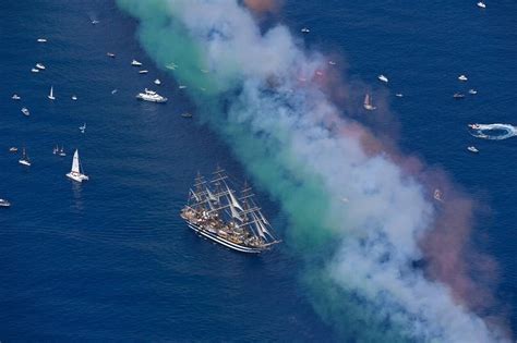 Genova salpa la Amerigo Vespucci la nave più bella del mondo girerà