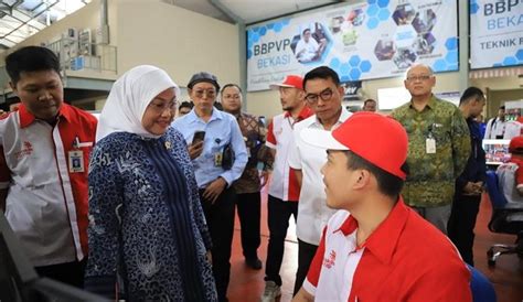 Menaker Dampingi KSP Tinjau Pengembangan SDM Melalui Pelatihan Vokasi