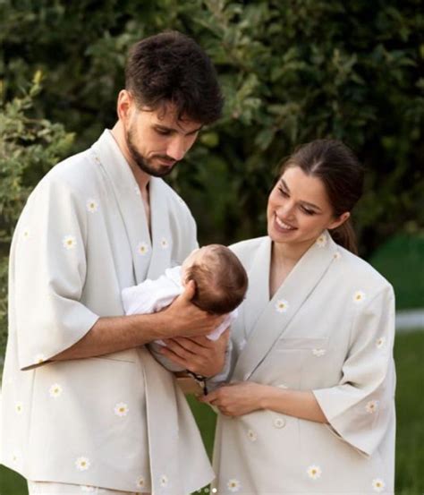 Galerie Foto Cum arat cas în care se vor muta Theo Rose și Anghel