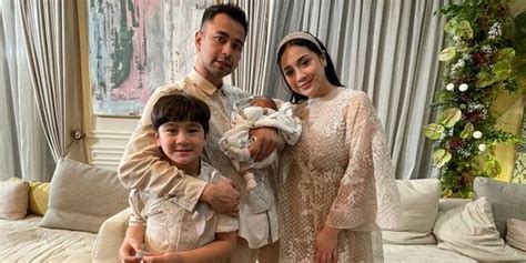 Keluarga Bahagia Potret Perdana Keluarga Raffi Nagita Bersama Rafathar
