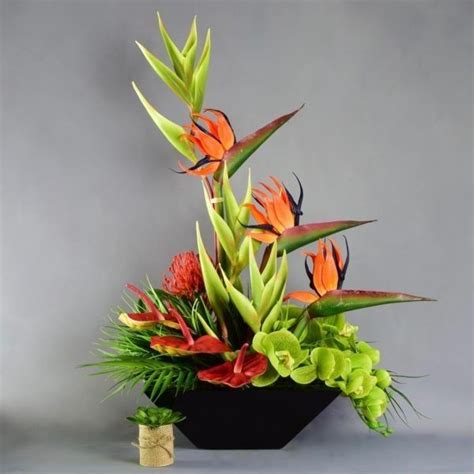 Pin By Tilly Matilda On Wreaths Arrangements Flower Arrangements