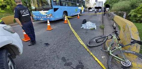 Ciclista perdió la vida tras ser impactado por tráiler en Lindora