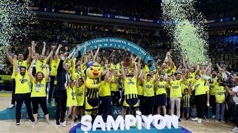 Anadolu Efes I Yenen Fenerbah E Beko Basketbol S Per Ligi
