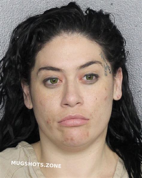 GUARDADO JENNIFER 09 18 2022 Broward County Mugshots Zone