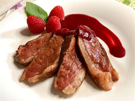Magret de Pato con Salsa de Frutos Rojos Recetas Fáciles y Rápidas