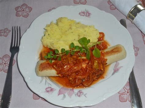 Bratwurst Mit Porree Zwiebel Sauce Von Anaid55 Chefkoch