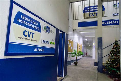 Faetec abre mais de 300 vagas em CDD CPX do Alemão Rocinha