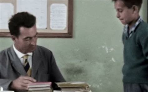 La manière forte des professeurs dans les années 40 Extrait vidéo