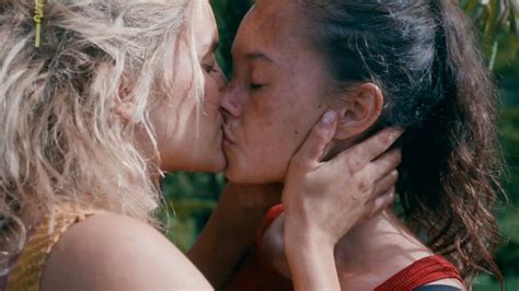 The Wilds Kiss Scenes Shelby And Tony Mia Healey And Erana James