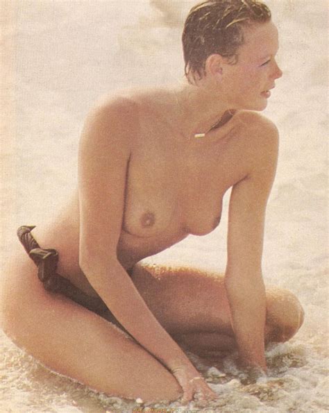 Brigitte Nielsen Boob 68 фото
