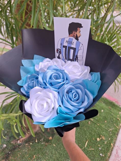 Ramo De Rosas Eternas Messi En 2023 Ramo De Cintas Ramo De Rosas