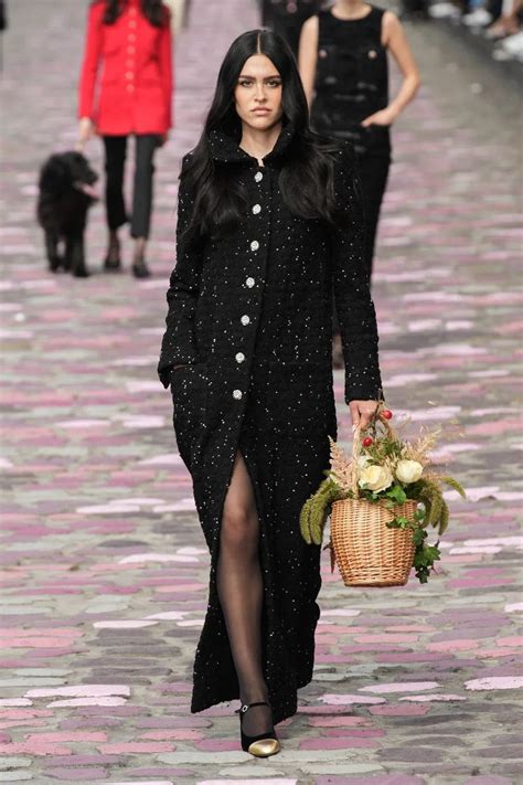 Products With Free Delivery Chanel Fall Winter 2023 2024 RUNWAY