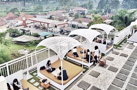 Nicole Cafe Puncak Cafe Dengan Desain Yang Unik