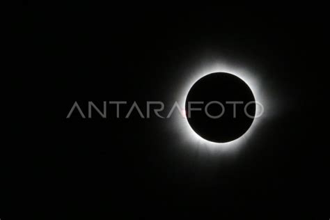 GERHANA MATAHARI TOTAL ANTARA Foto