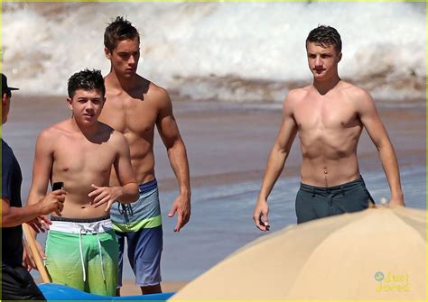 Austin North Bradley Steven Perry Jake Short Go Shirtless In Hawaii