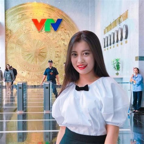 Thúy Quỳnh Chị ong vàng đình đám một thời 15 tuổi đã làm MC VTV