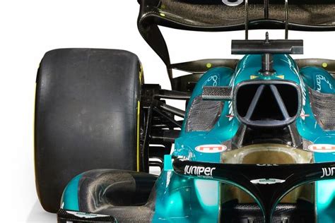GALERÍA El Aston Martin AMR23 de Alonso y Stroll