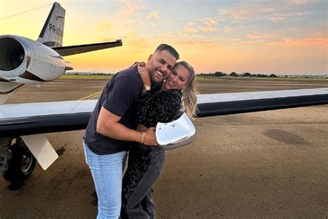 Esposa De Z Neto Revela Como Foi A Primeira Noite Do Cantor Em Casa