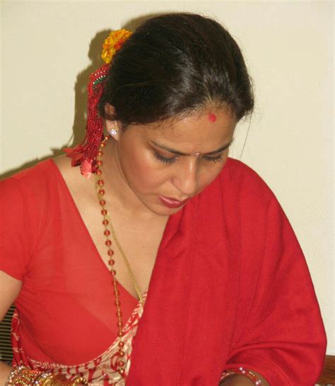 Saree Blouse Beautiful Women Over 40 Real Beauty Indian Beauty Saree