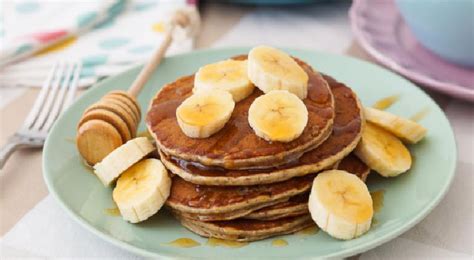 Rápido y fácil prepara estos hotcakes de avena en sólo 2 minutos