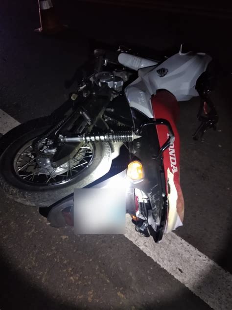 Jovem morre após perder o controle de motocicleta e bater em meio fio