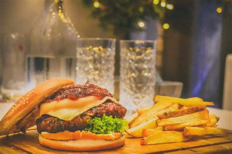 Comer Hamburguesa De Noche Engorda Mito O Realidad Todo Engorda