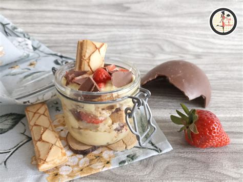 Dolce Al Cucchiaio Con Crema Cioccolato Fragole Sale Zucchero