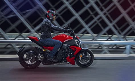 Ducati Diavel V Precios