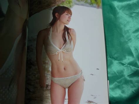 Yahoo オークション 井口裕香1st写真集Le ChouChou