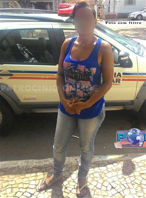 VÍDEO Mulher é presa depois de furtar comércios da cidade e objetos