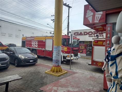 Bombeiros são acionados para princípio de incêndio em loja do Centro de