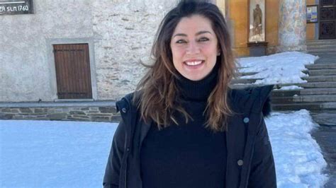 Elisa Isoardi super party per i suoi 40 anni ecco come si è presentata