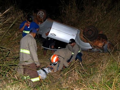 Carro sai da pista e capota na MS 473 JD1 Notícias